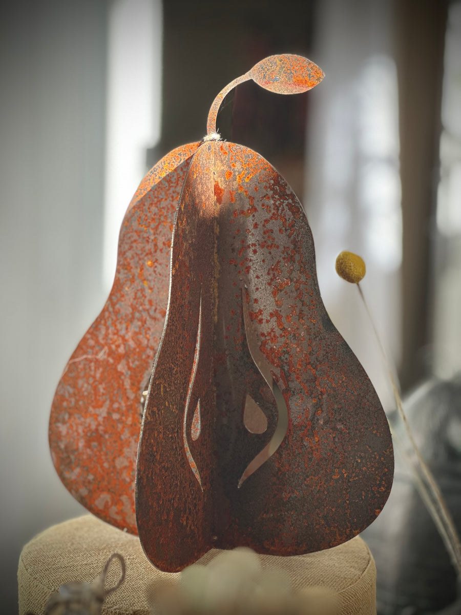 Pear Sculpture – Ninapatina